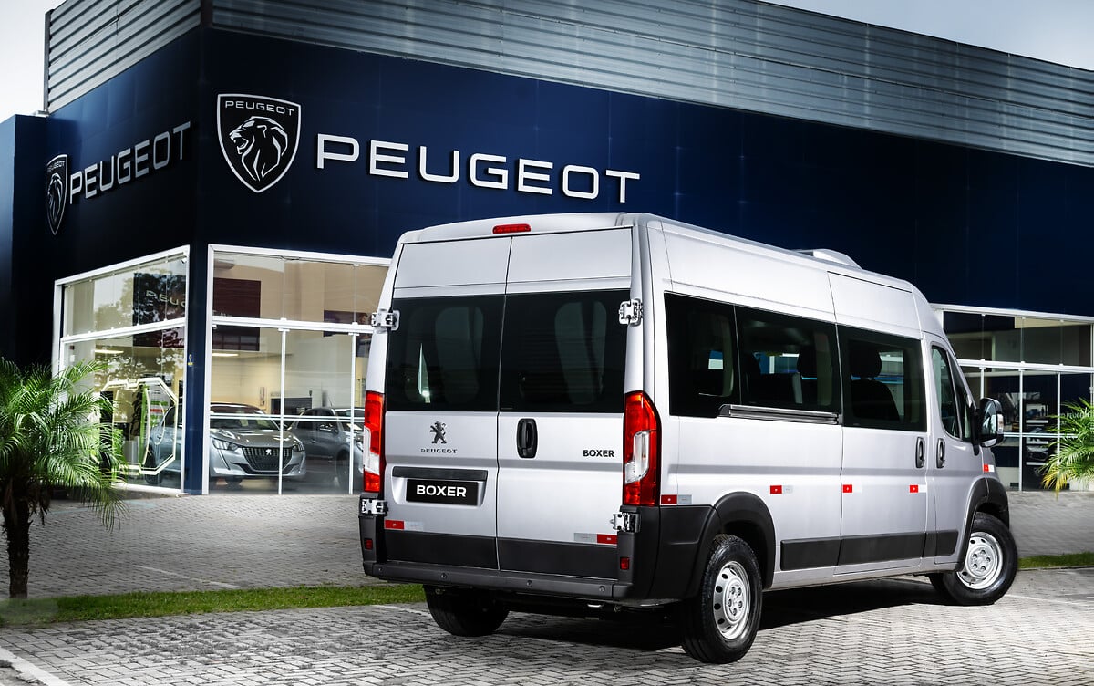 PEUGEOT apresenta todos os detalhes do novo utilitário Boxer Minibus e ...